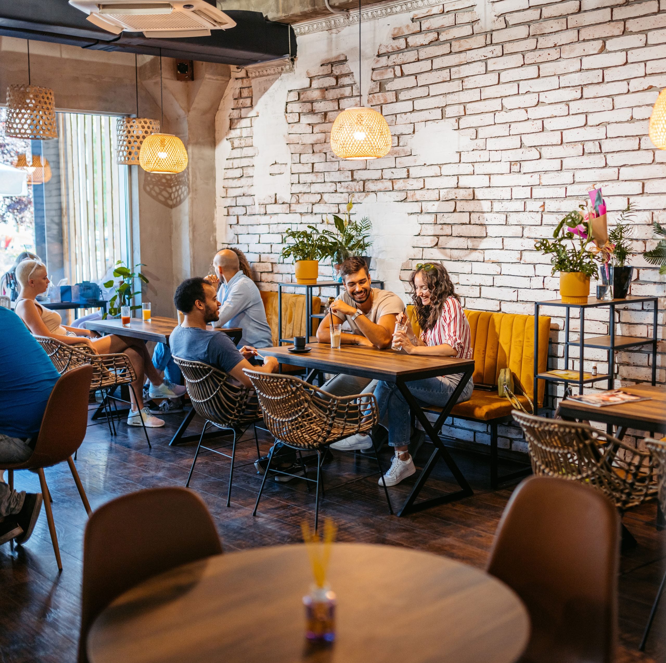 When to tip: The ultimate tipping guide | Discover